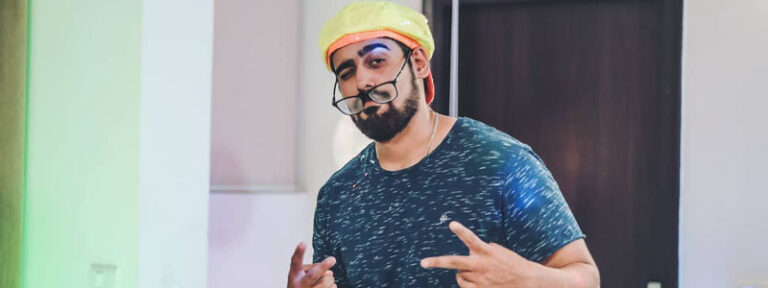 Akash Dodeja Biography, age, height, girlfriend, family, income, net ...