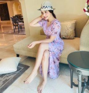 Chitranshi Dhyani Biography, age, height, boyfriend, family, income ...